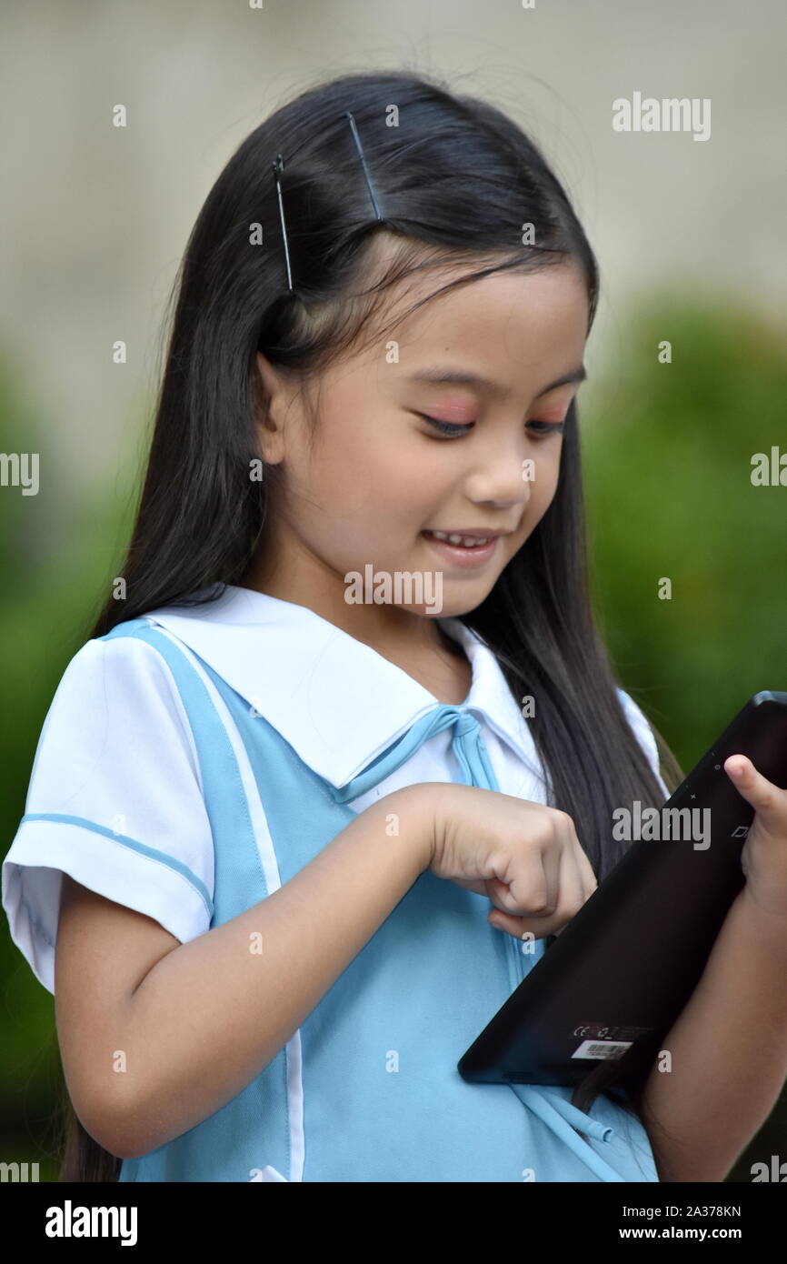 Kid student tablet hi-res stock photography and images - Alamy