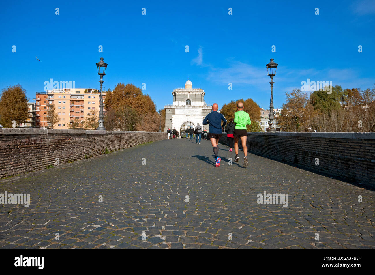 Man jogging italy hi-res stock photography and images - Alamy