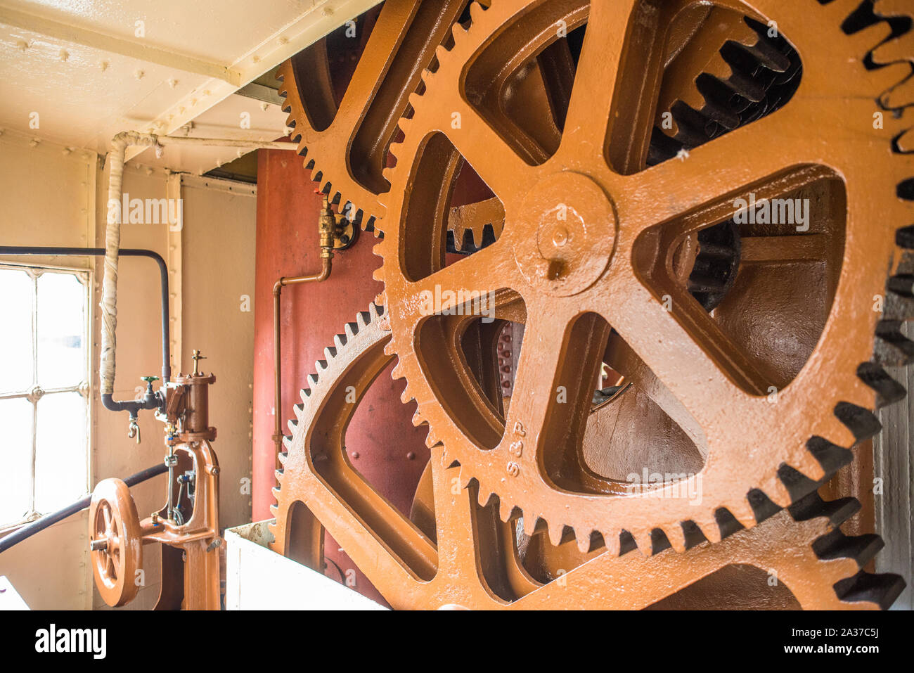 Old steam powered crane hi-res stock photography and images - Alamy