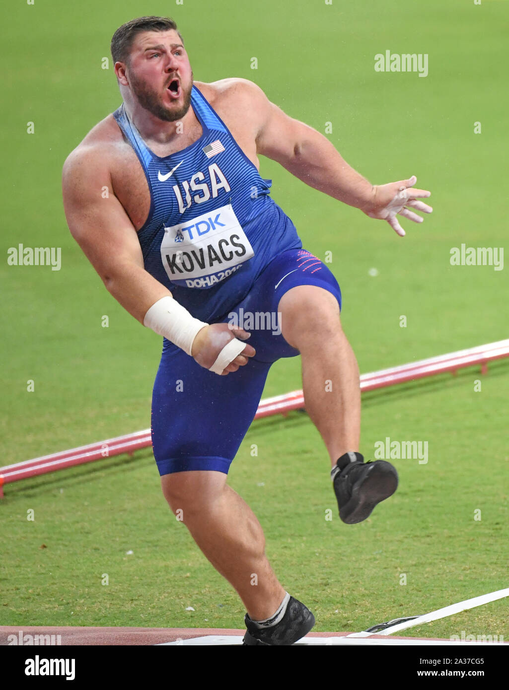 Track shot hi-res stock photography and images - Alamy