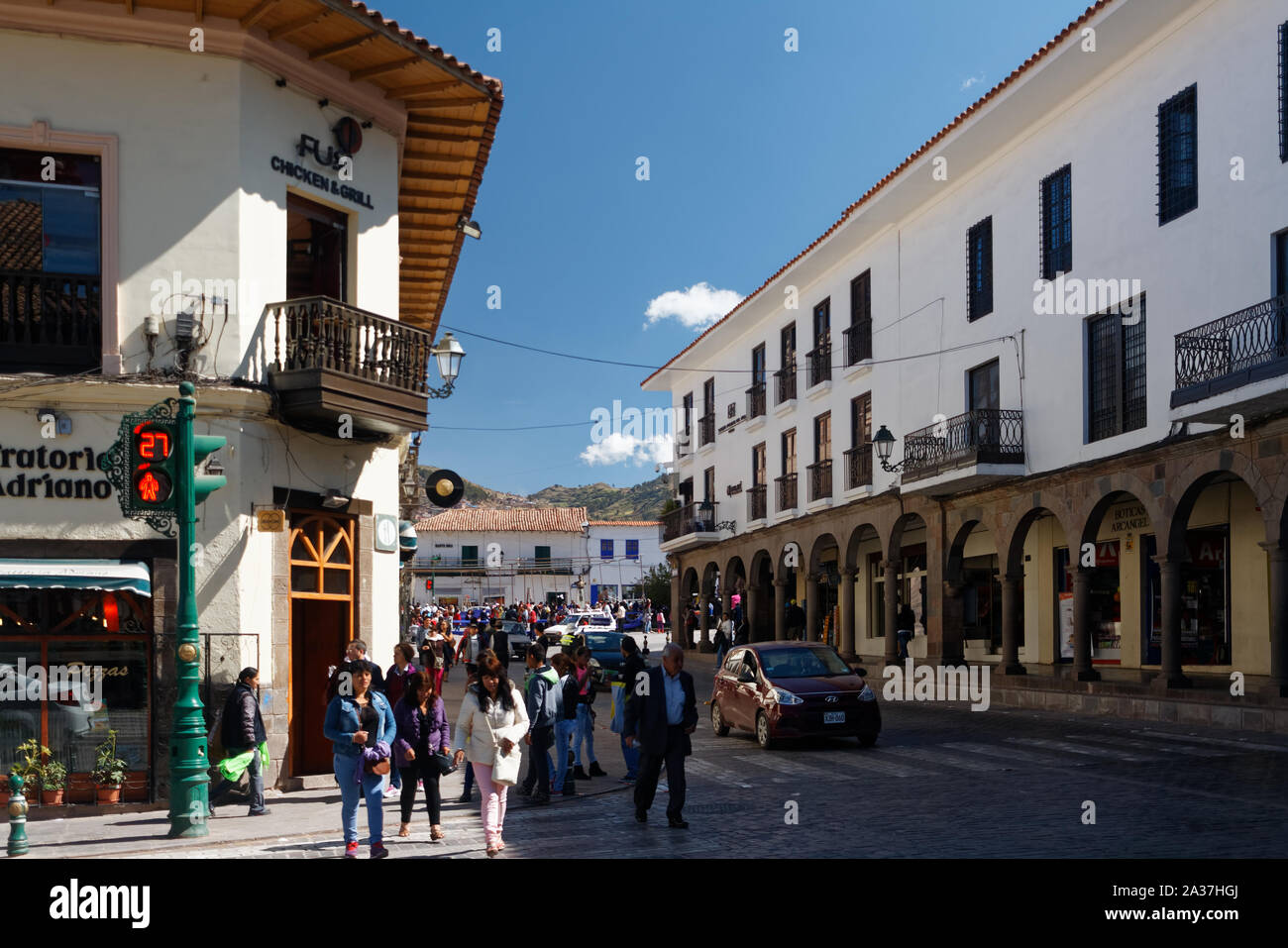 Busy streets peru hi-res stock photography and images - Alamy