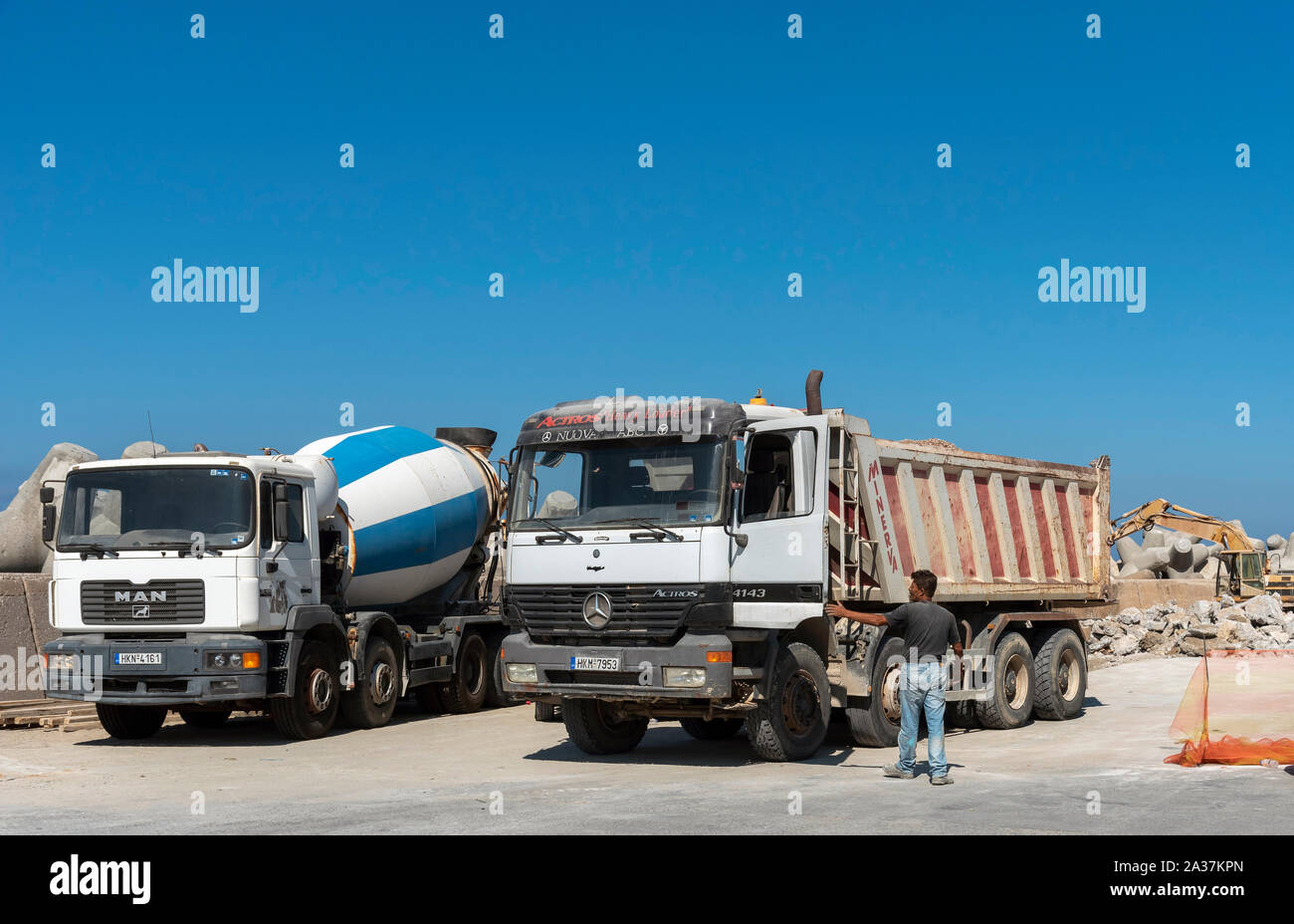 Crete truck hi-res stock photography and images - Alamy