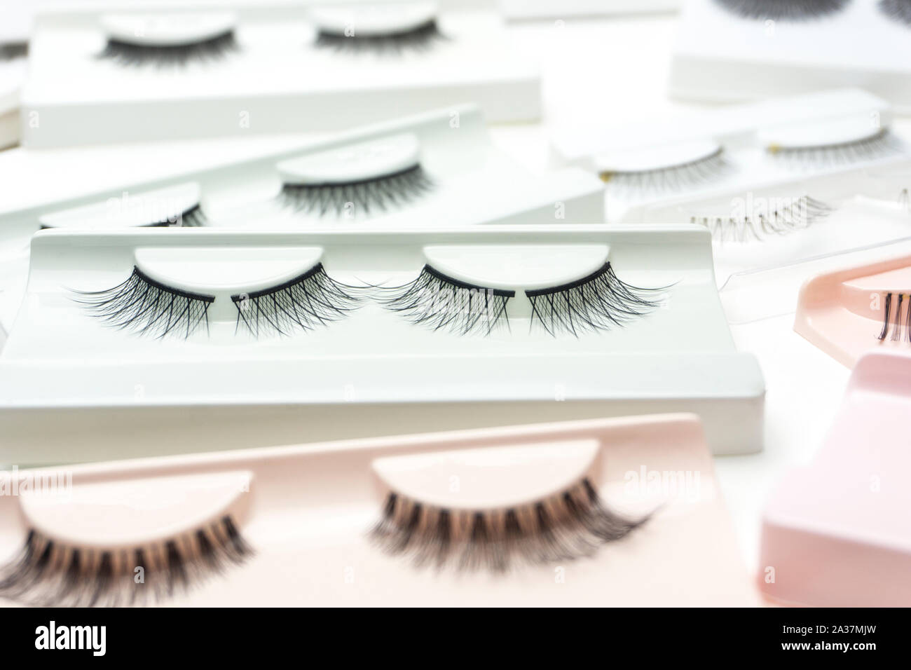 Eye liner hi-res stock photography and images - Alamy