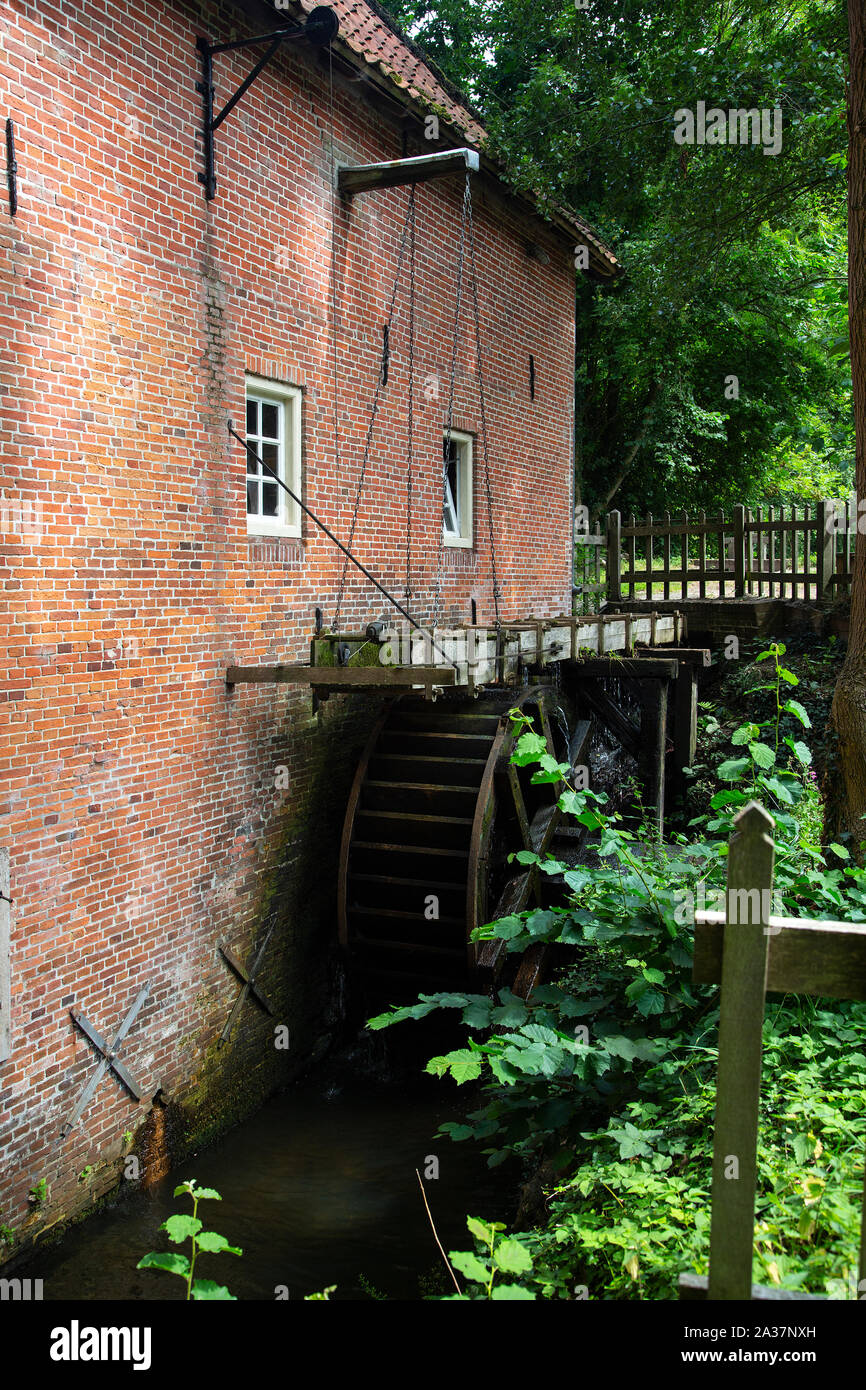 Overshot watermill hi-res stock photography and images - Alamy