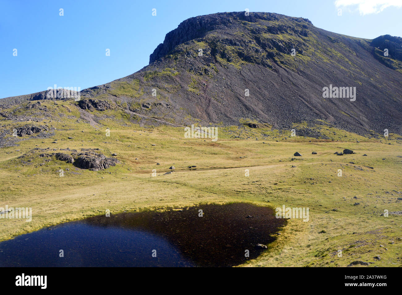 The Wainwright Great Gable & Beckhead Tarn from Beck Head Col in ...