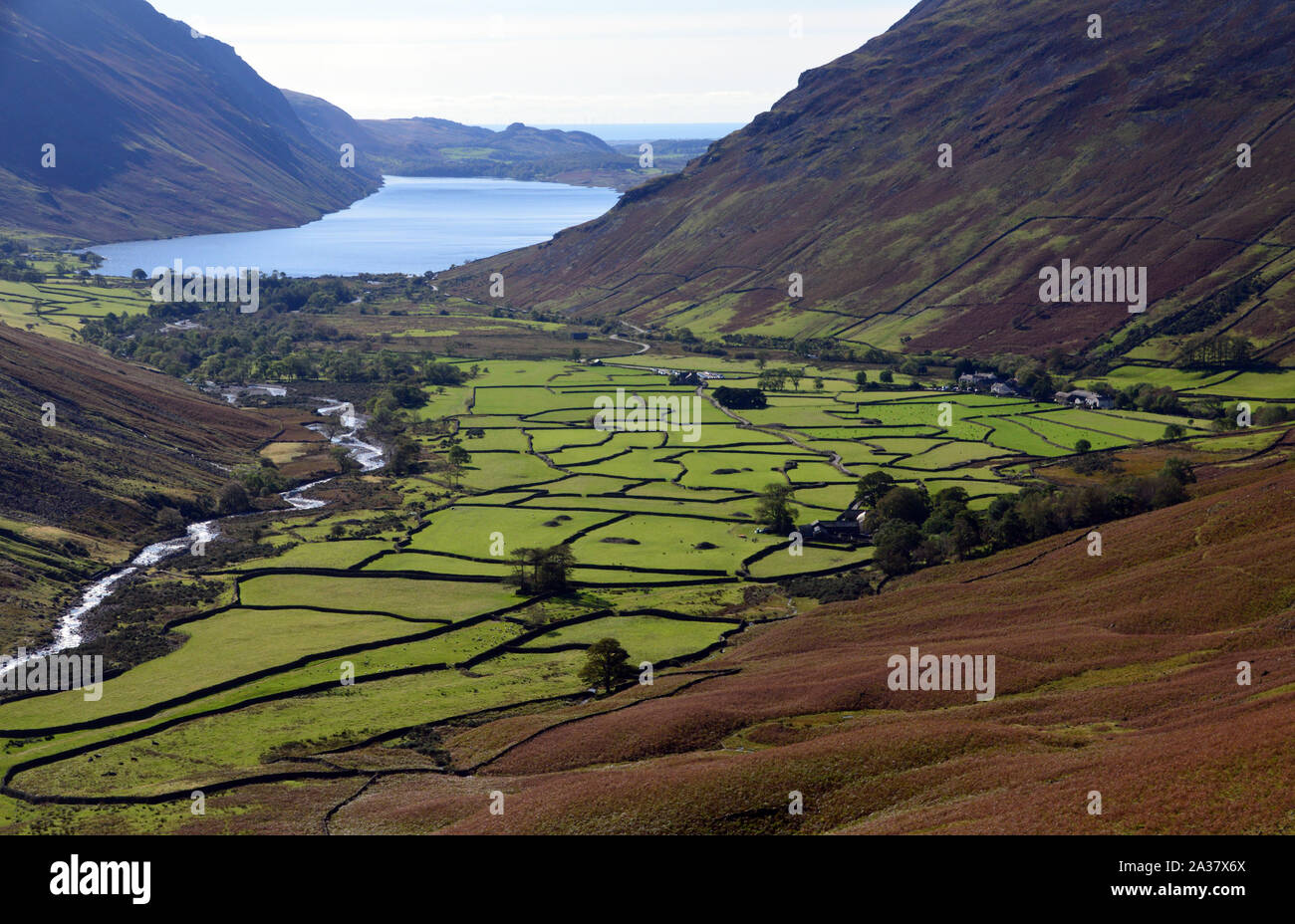 Wasdale head path hi-res stock photography and images - Alamy