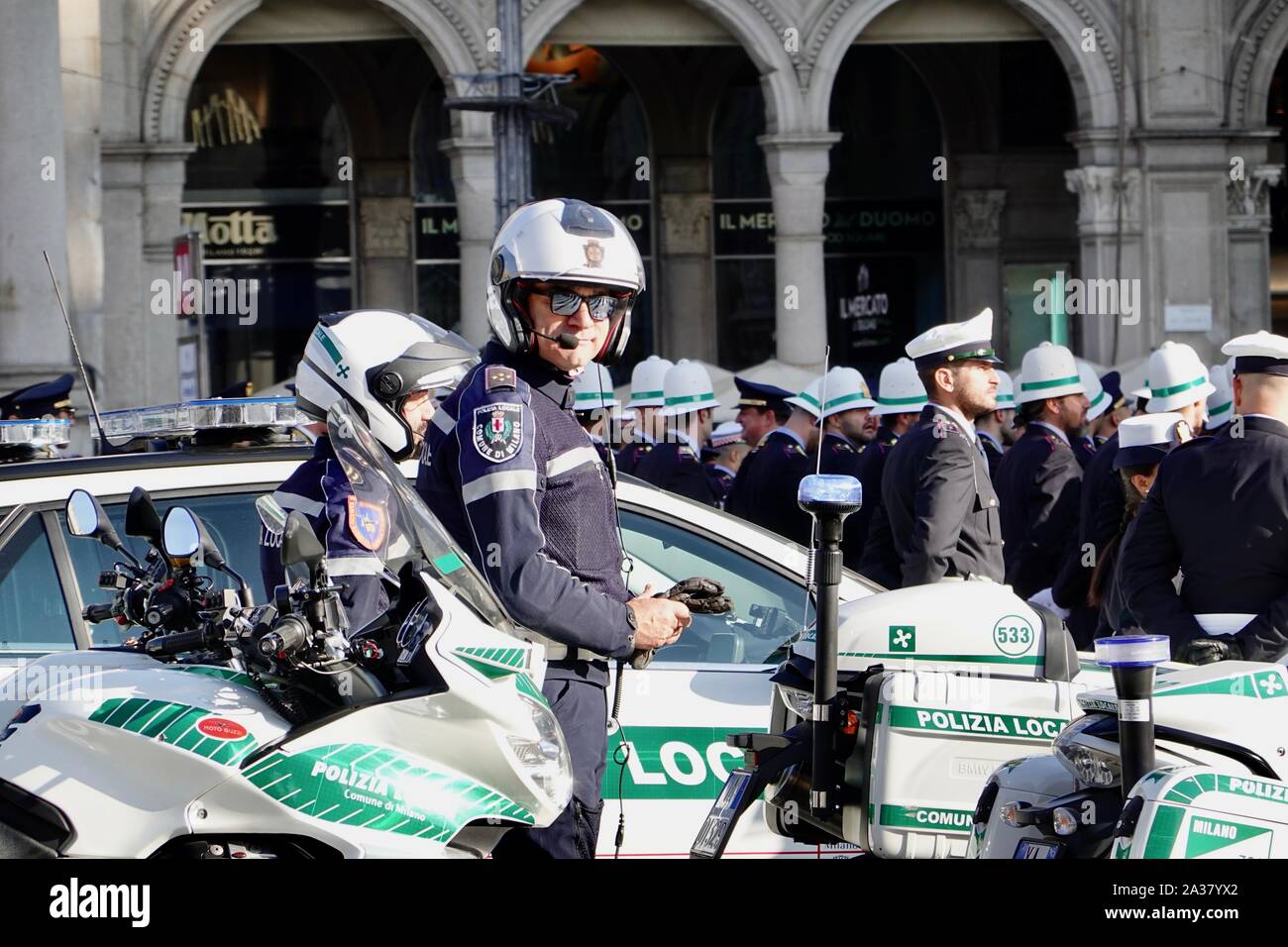 Italian police force hi-res stock photography and images - Alamy