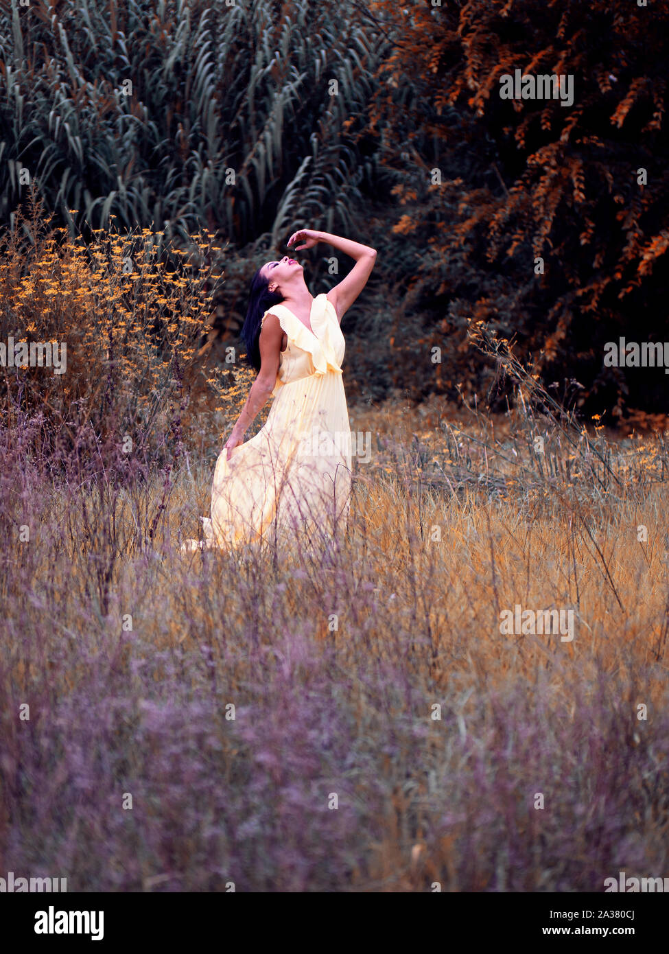 Flowy hi-res stock photography and images - Alamy