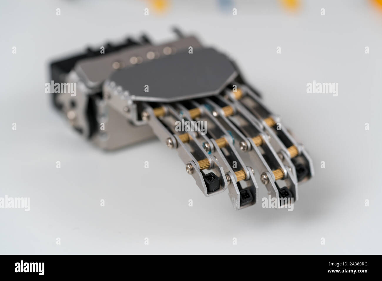 Mechanical model of human palm. Robot arm Stock Photo - Alamy