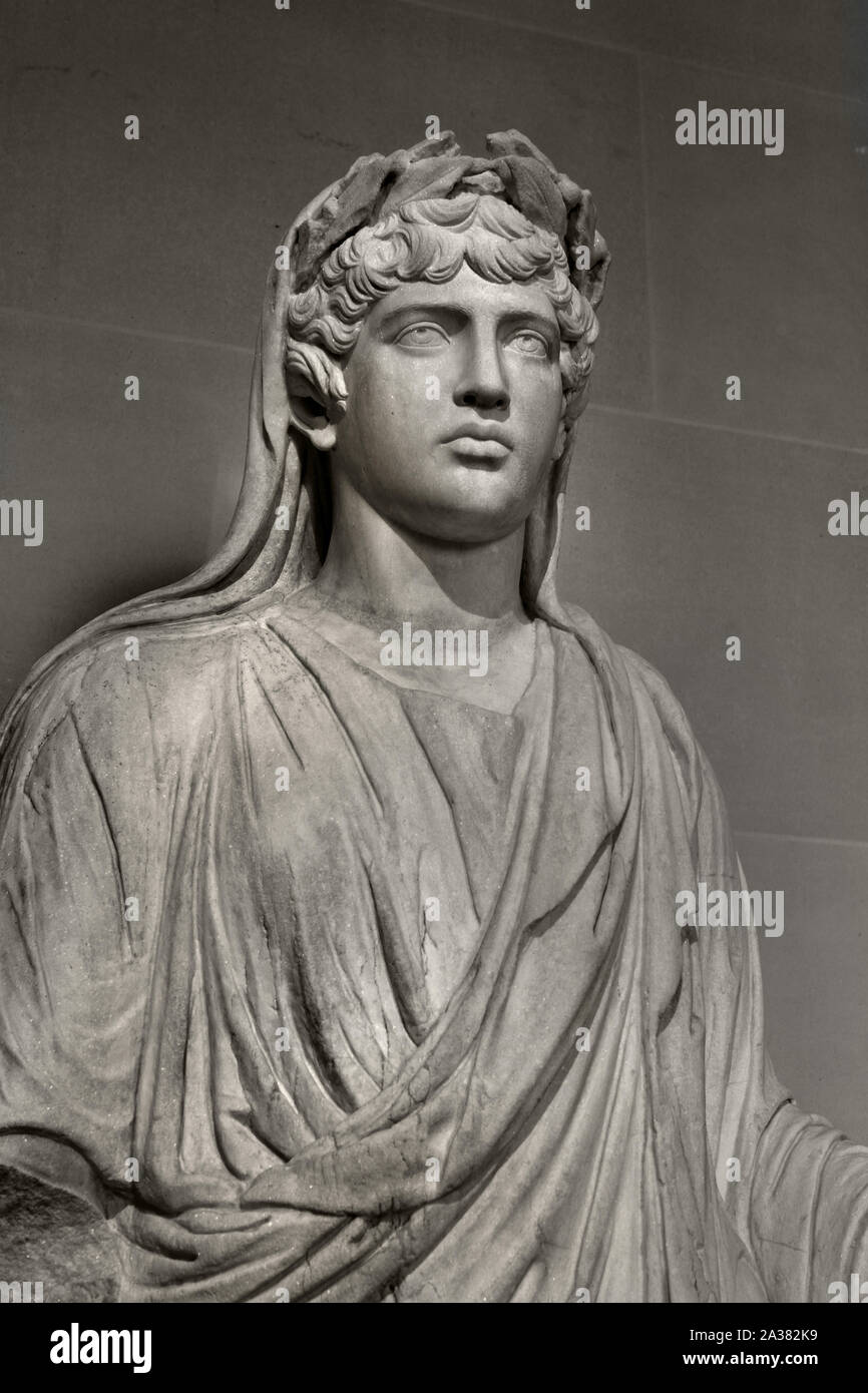 Antinous statue hi-res stock photography and images - Alamy