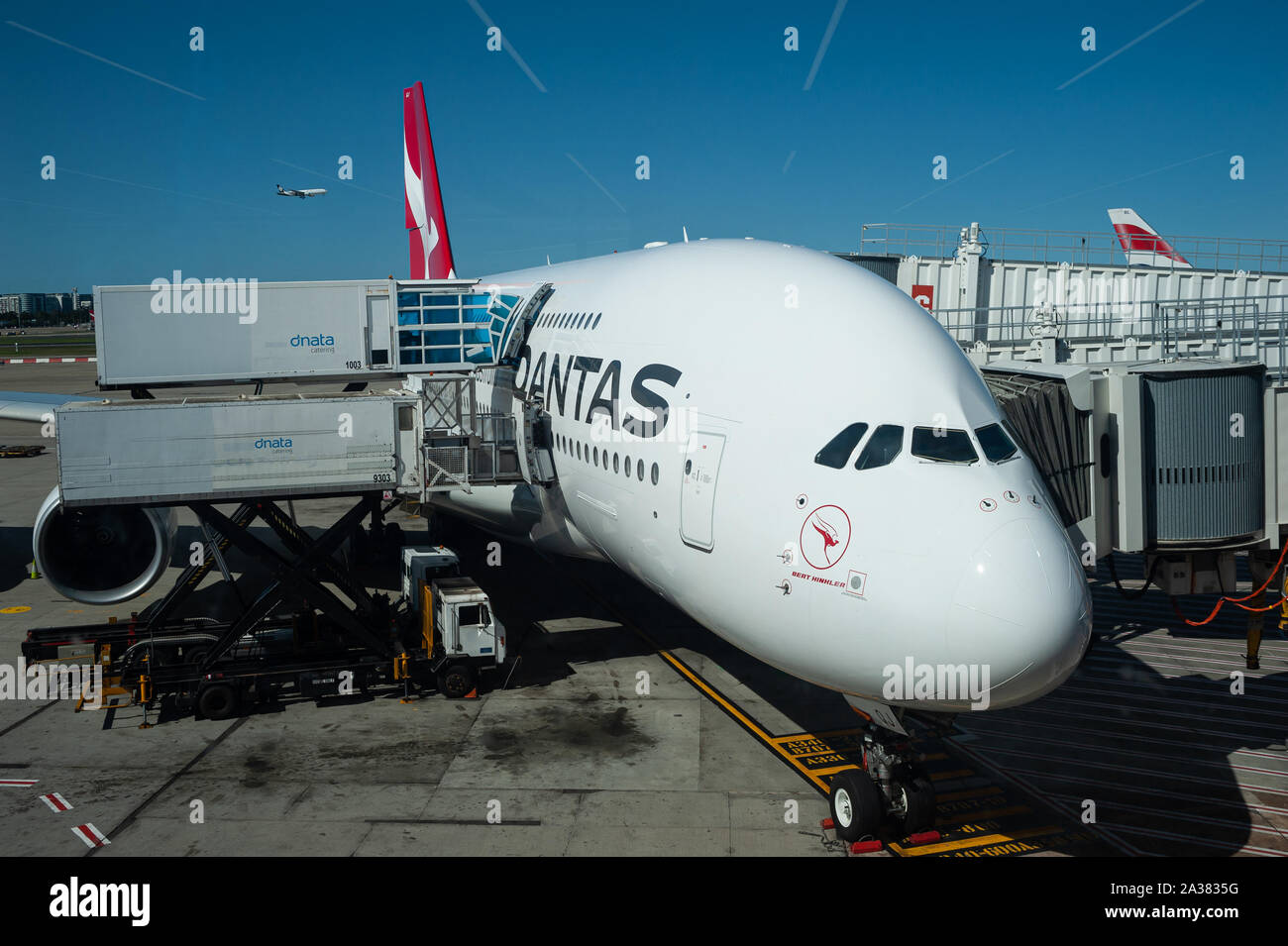 28.09.2019, Sydney, New South Wales, Australia - A Qantas Airbus A380 ...
