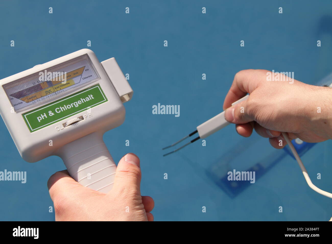 Chlorine tester hi-res stock photography and images - Alamy