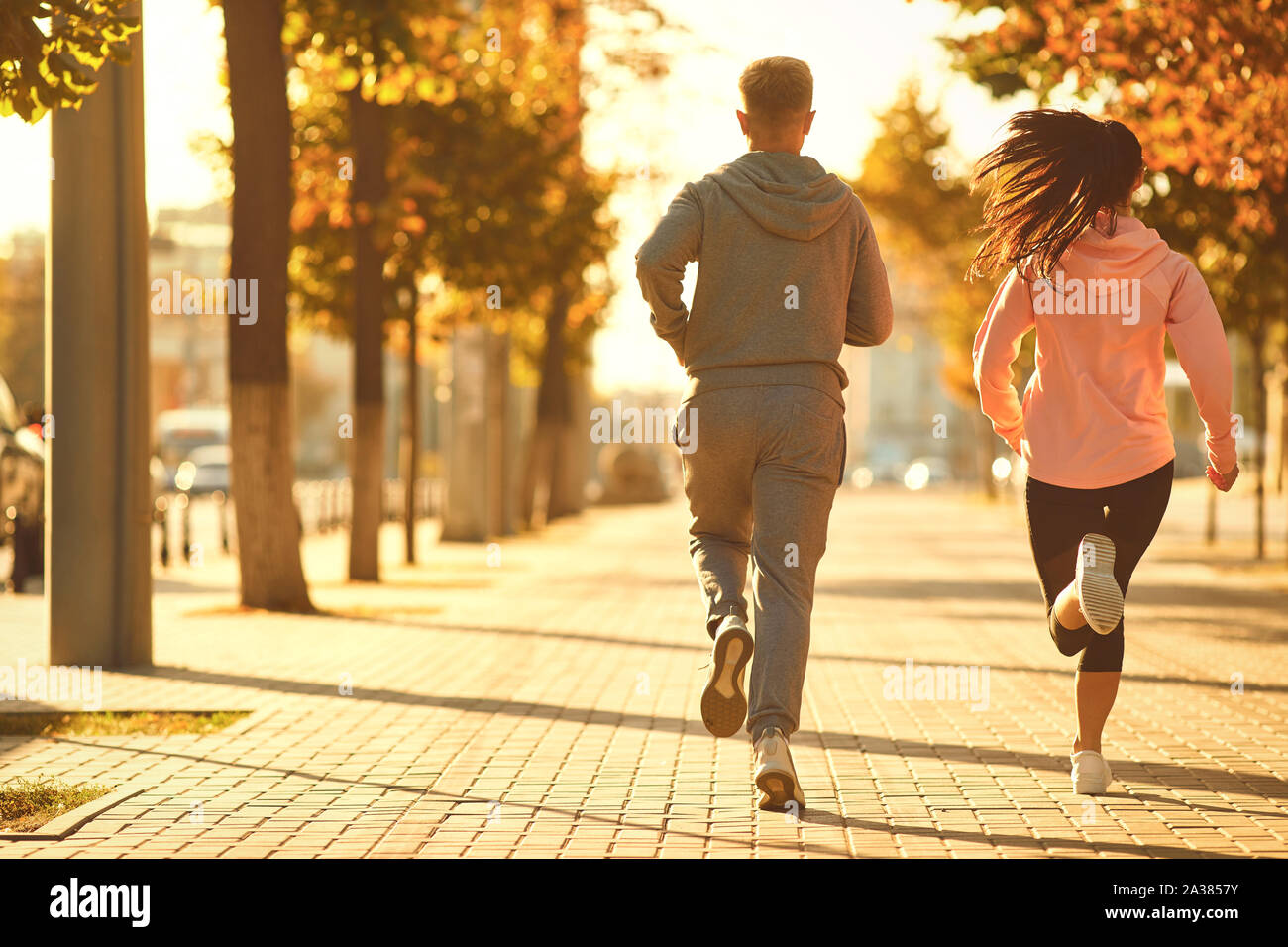 City jogger hi-res stock photography and images - Alamy