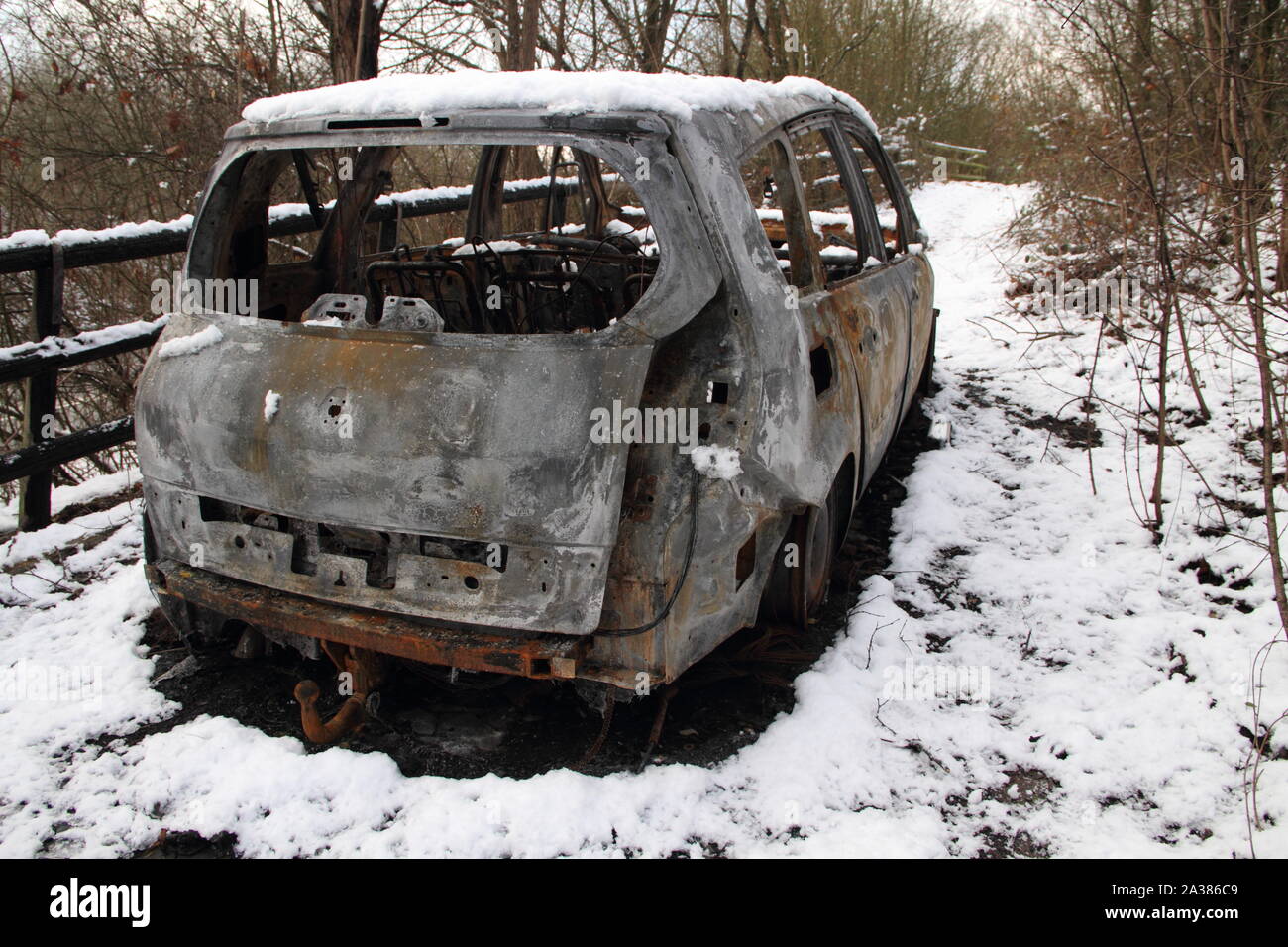 Snow smashed car hi-res stock photography and images - Alamy