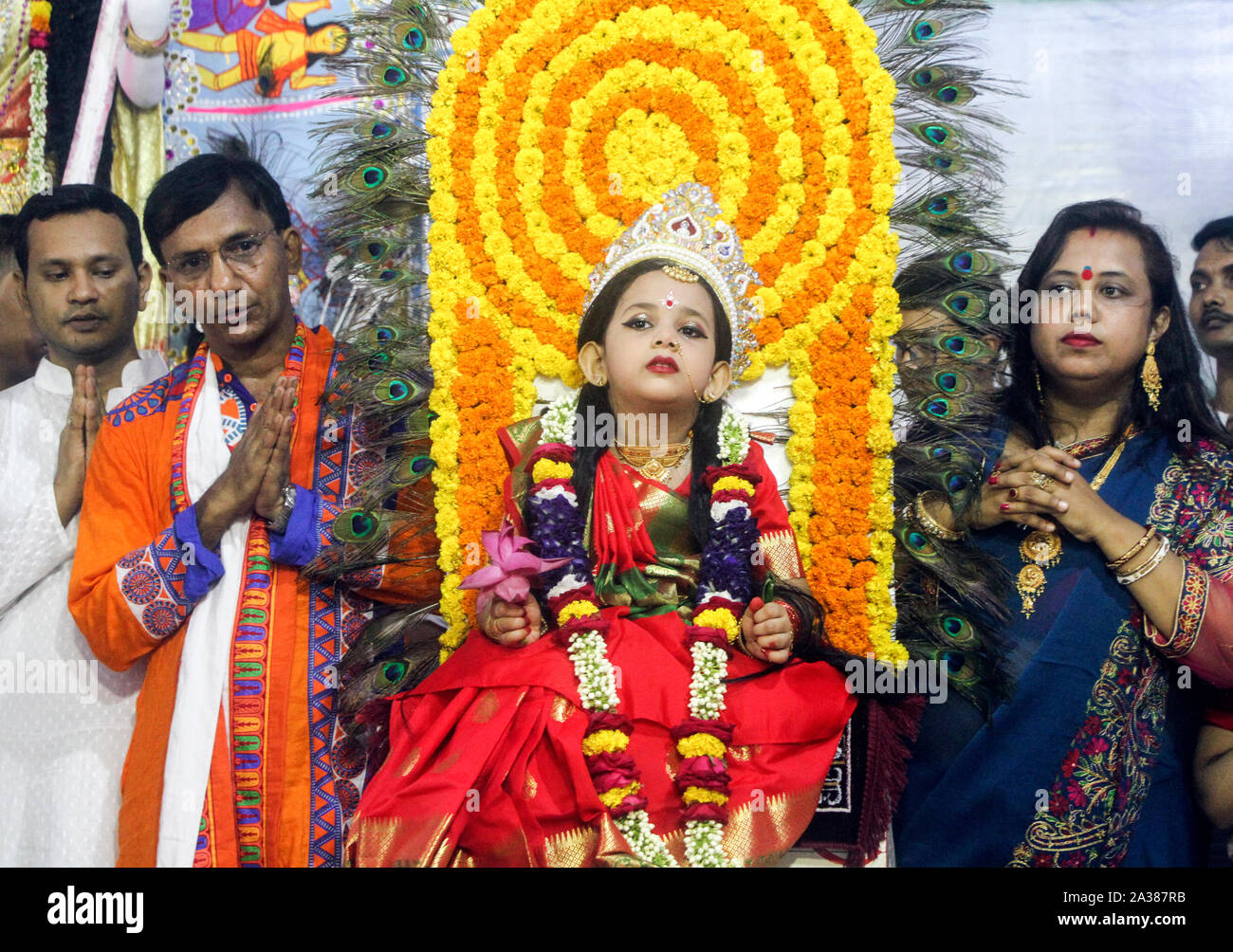 Durga puja mandaps hi-res stock photography and images - Alamy