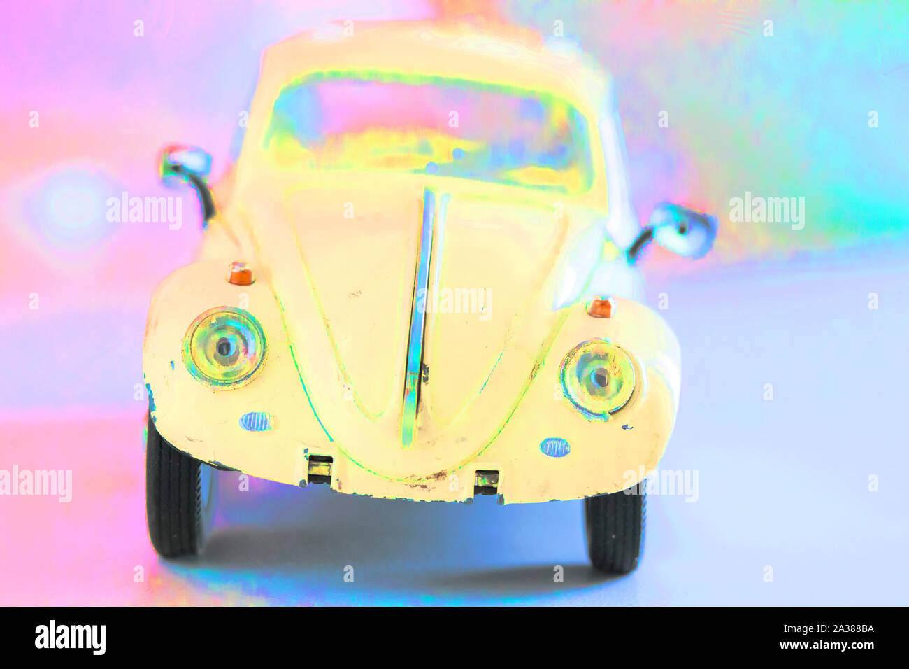 Lemon beetle hi-res stock photography and images - Alamy