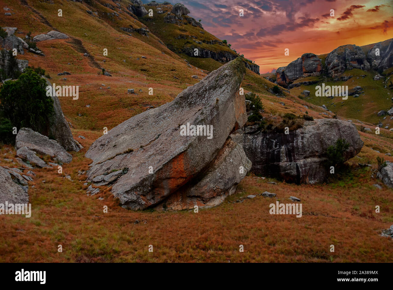 The magnificent landscape of the Drakensberg Mountains in KwaZulu Natal ...