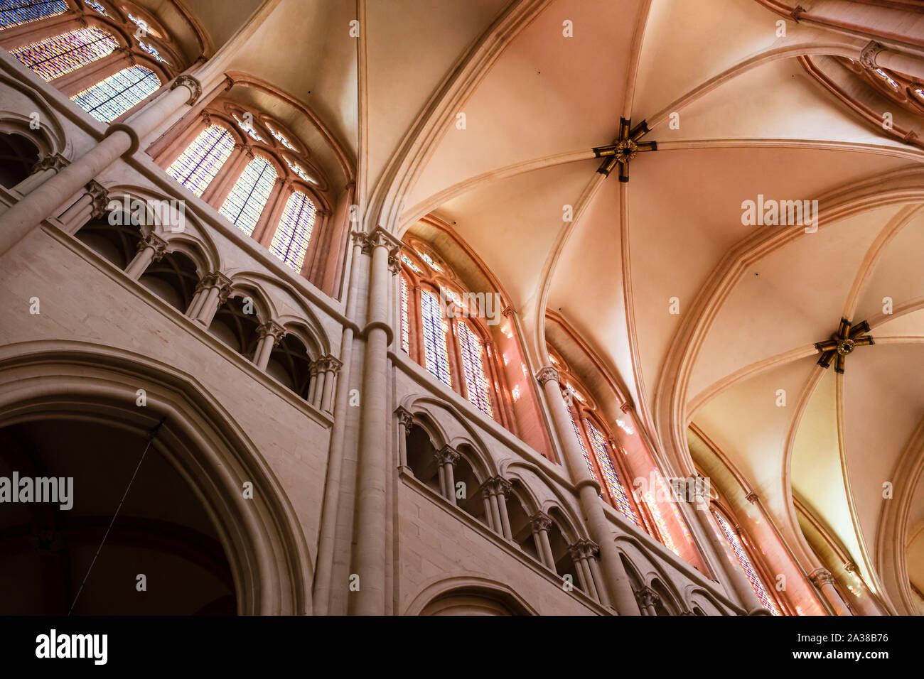 Gothic arches arched windows hi-res stock photography and images - Alamy