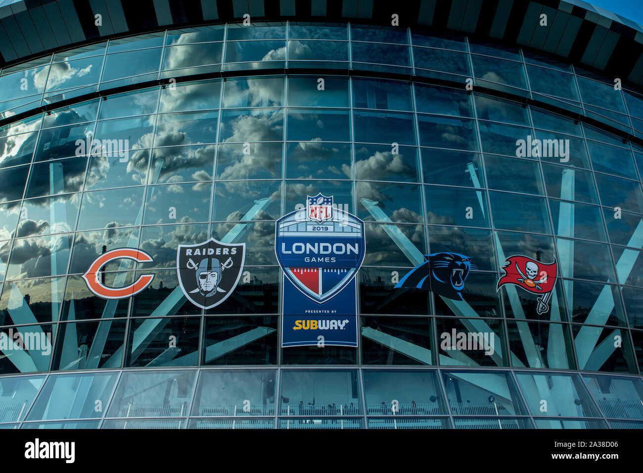 Nfl teams logos hi-res stock photography and images - Alamy