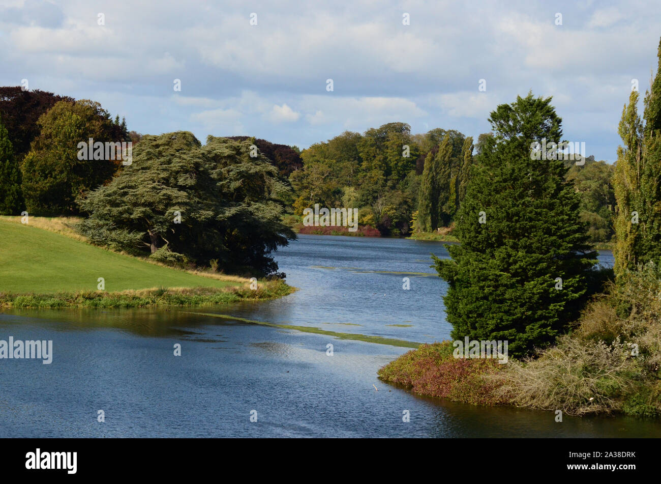 Queens Pool Lake Blenheim Palace, Oxfordshire, England Stock Photo - Alamy