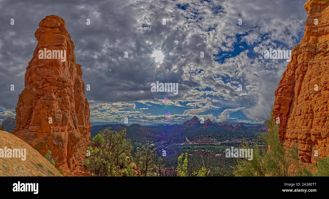 View of Sedona from Snoopy Rock, Crimson Cliffs, Sedona, Arizona ...