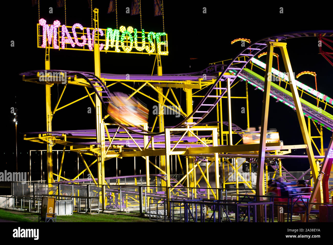 10 loop roller coaster hi-res stock photography and images - Alamy