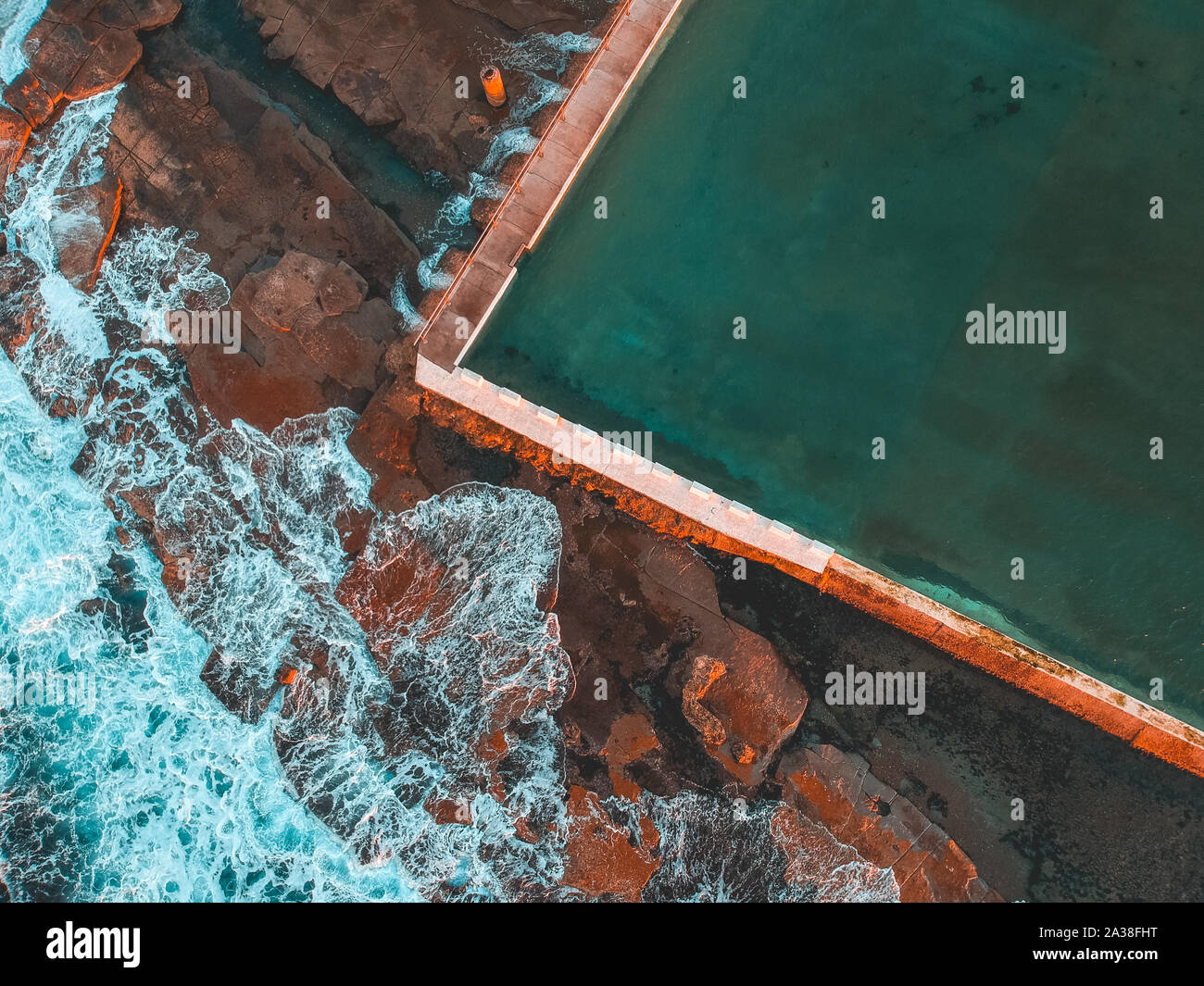 Cronulla beach rock pool hi-res stock photography and images - Alamy