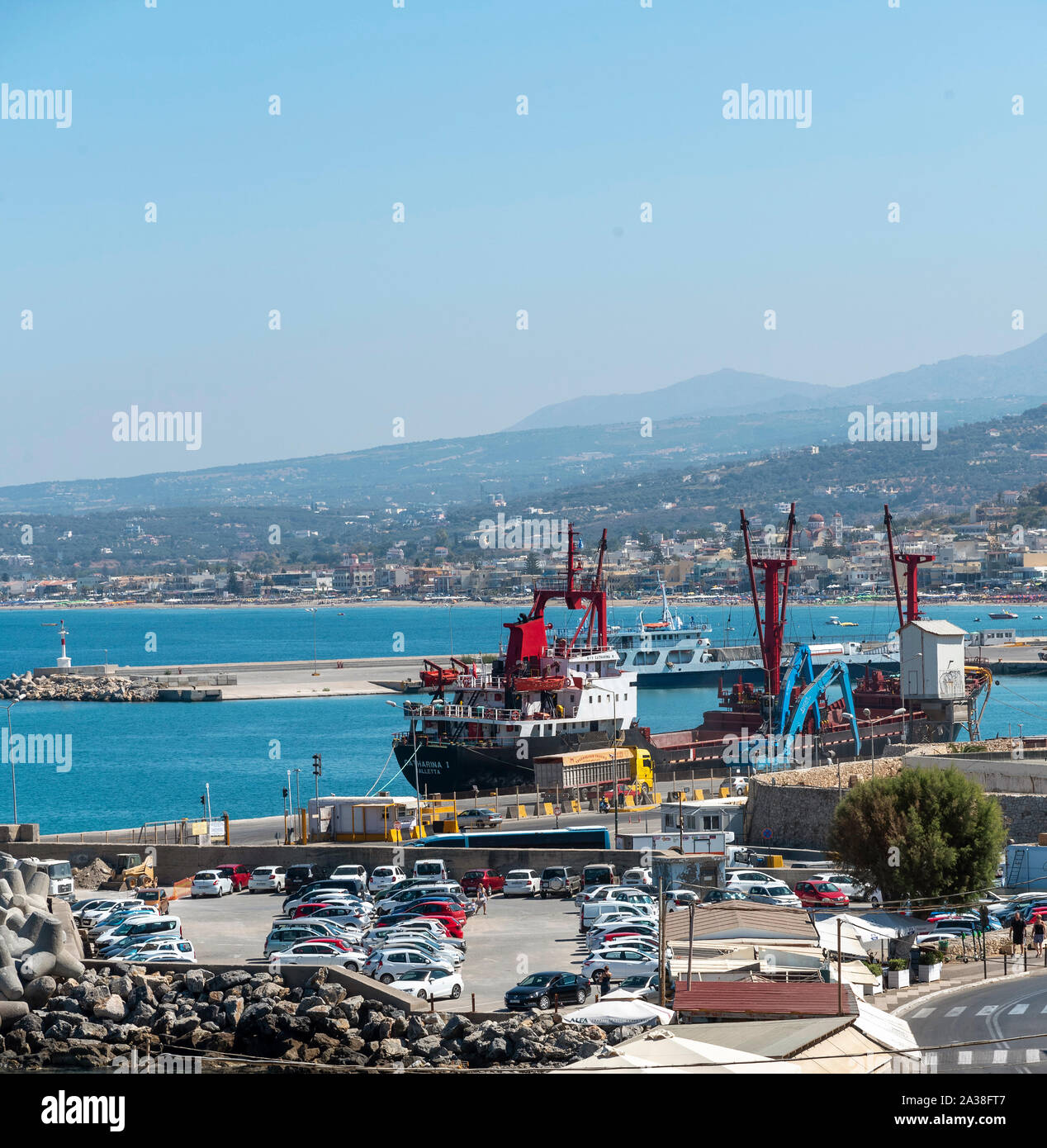Greek cargo docks hi-res stock photography and images - Alamy