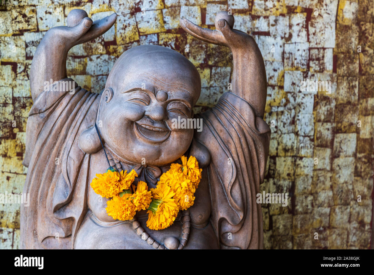 Smiling figure hi-res stock photography and images - Alamy