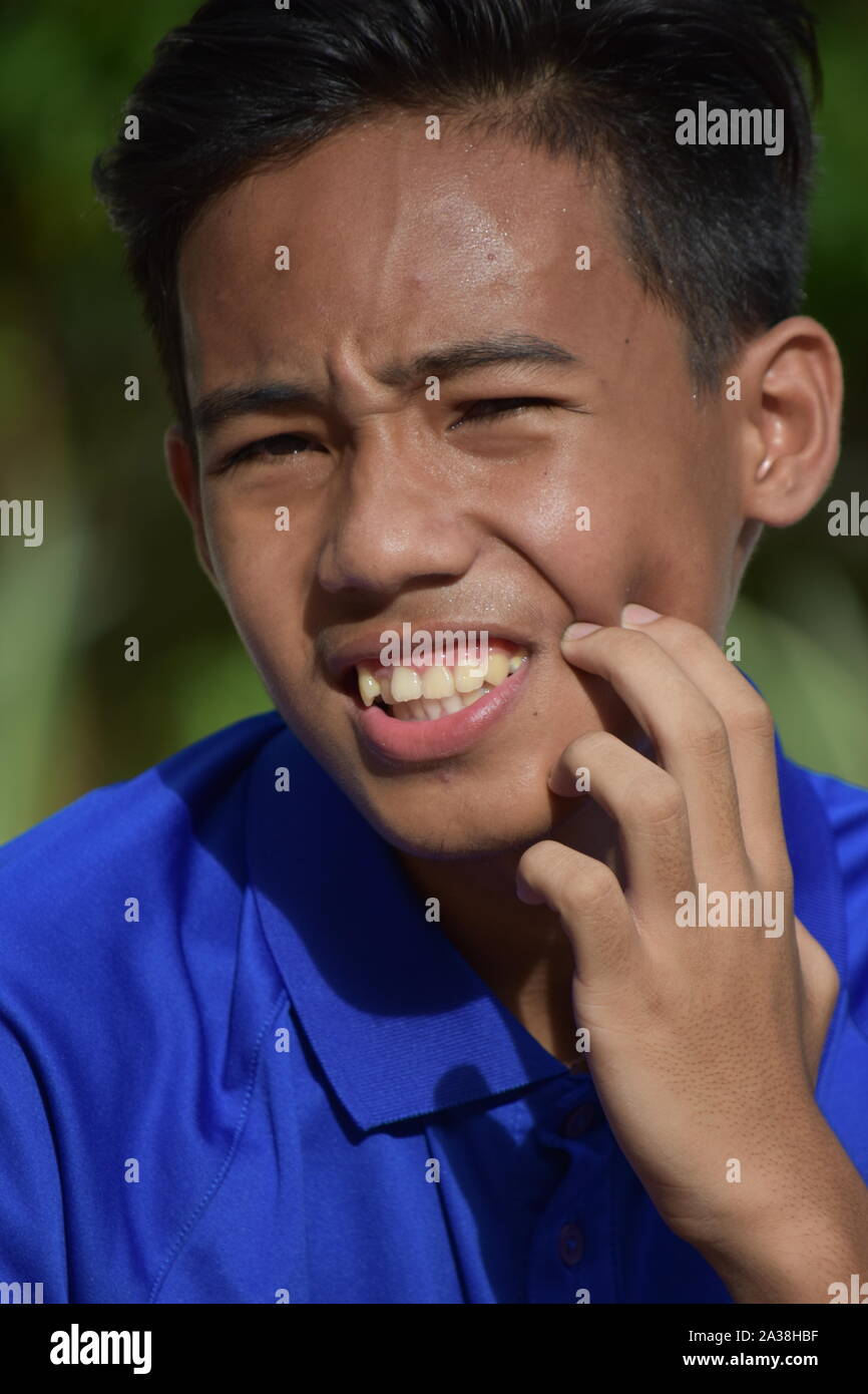 Tooth pain boy hi-res stock photography and images - Alamy