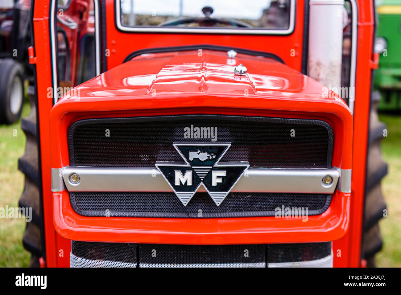 Massey ferguson badge hi-res stock photography and images - Alamy