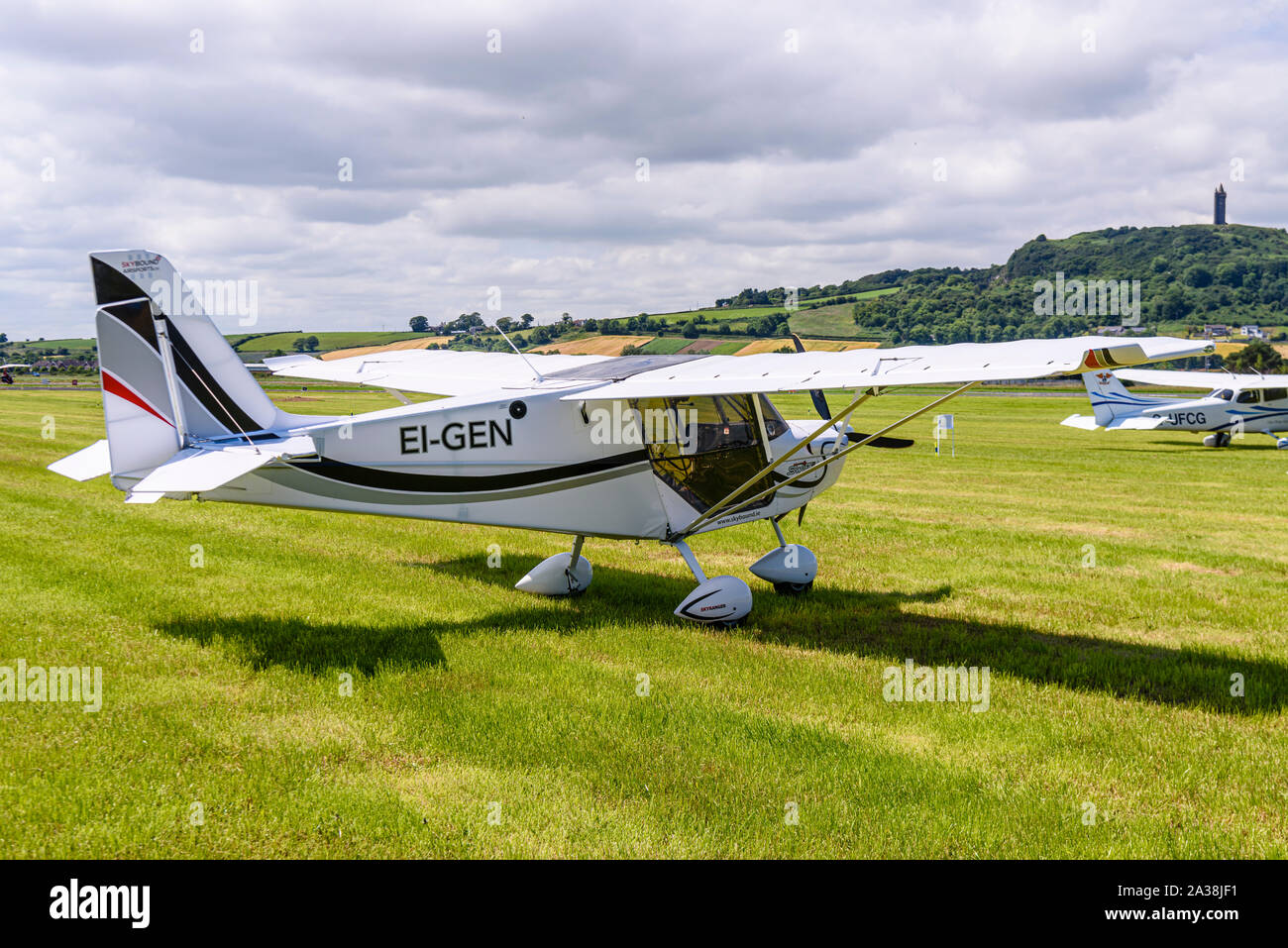 Two seat aircraft hi-res stock photography and images - Alamy