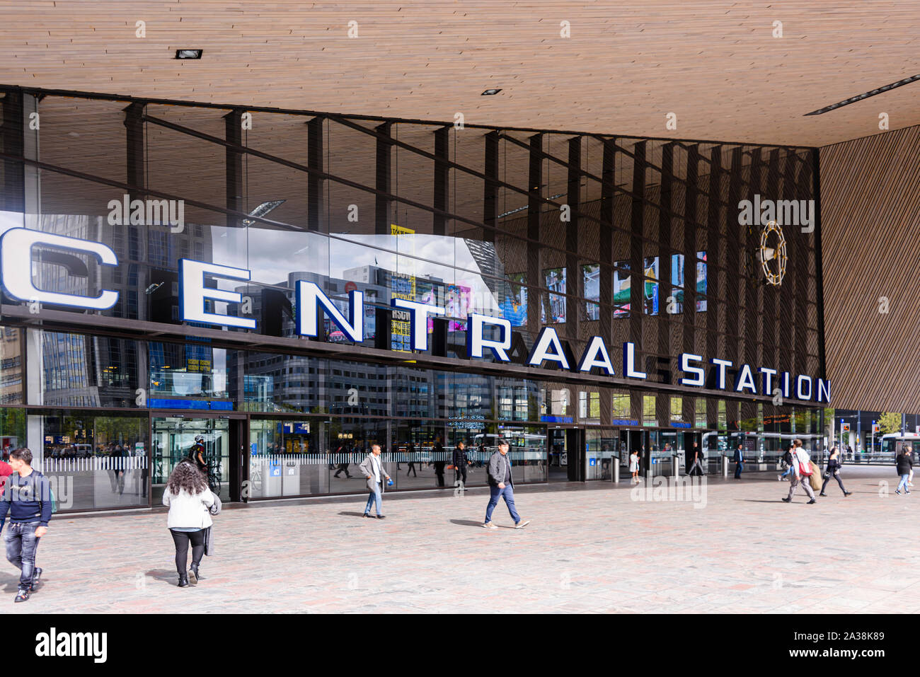 Rotterdam centraal station hi-res stock photography and images - Alamy