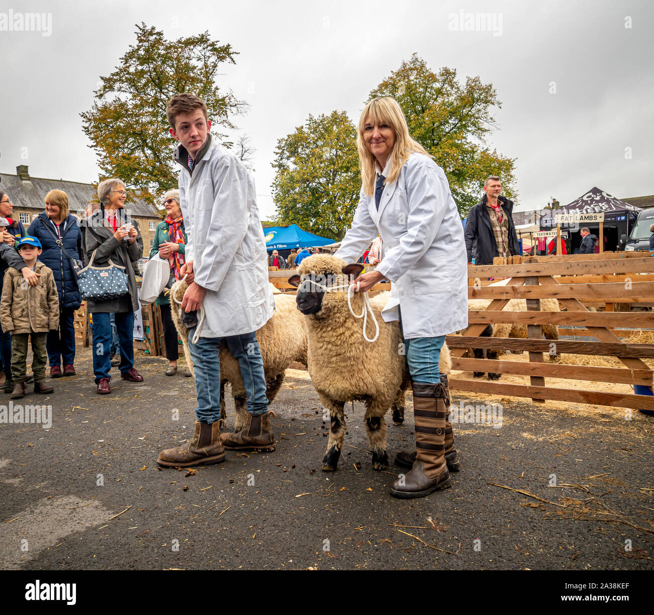 Competitors at Masham Sheep Fair Stock Photo - Alamy
