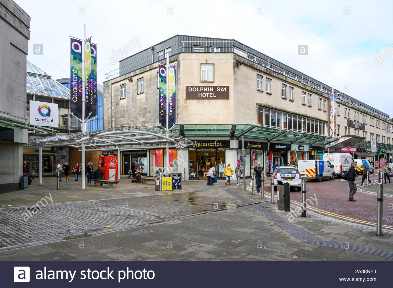 Pavement Pedestrianised Area Zone High Resolution Stock Photography and ...