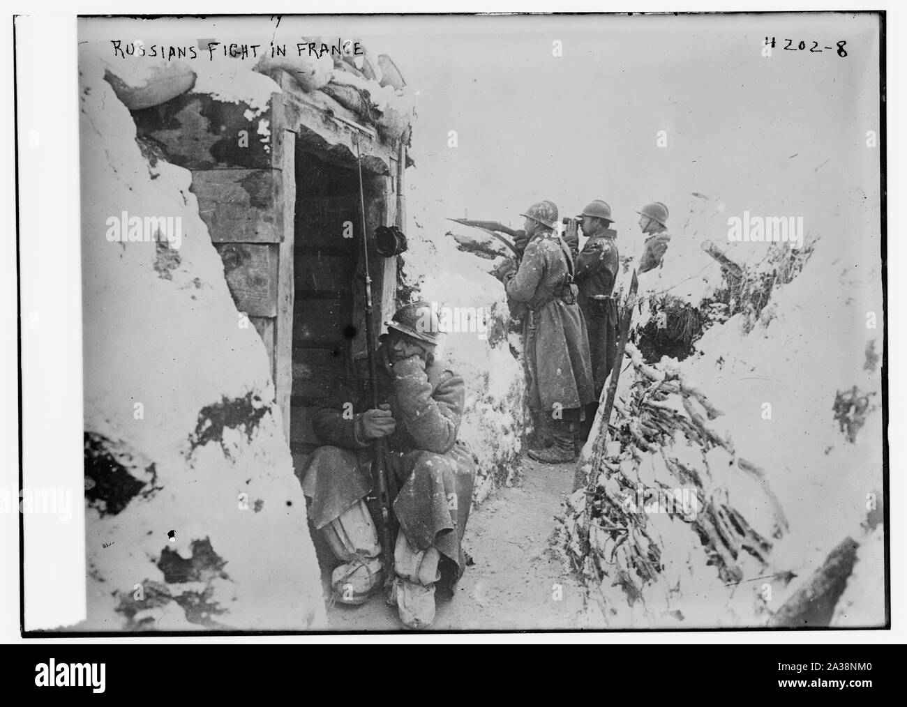 France russian soldiers Black and White Stock Photos & Images - Alamy