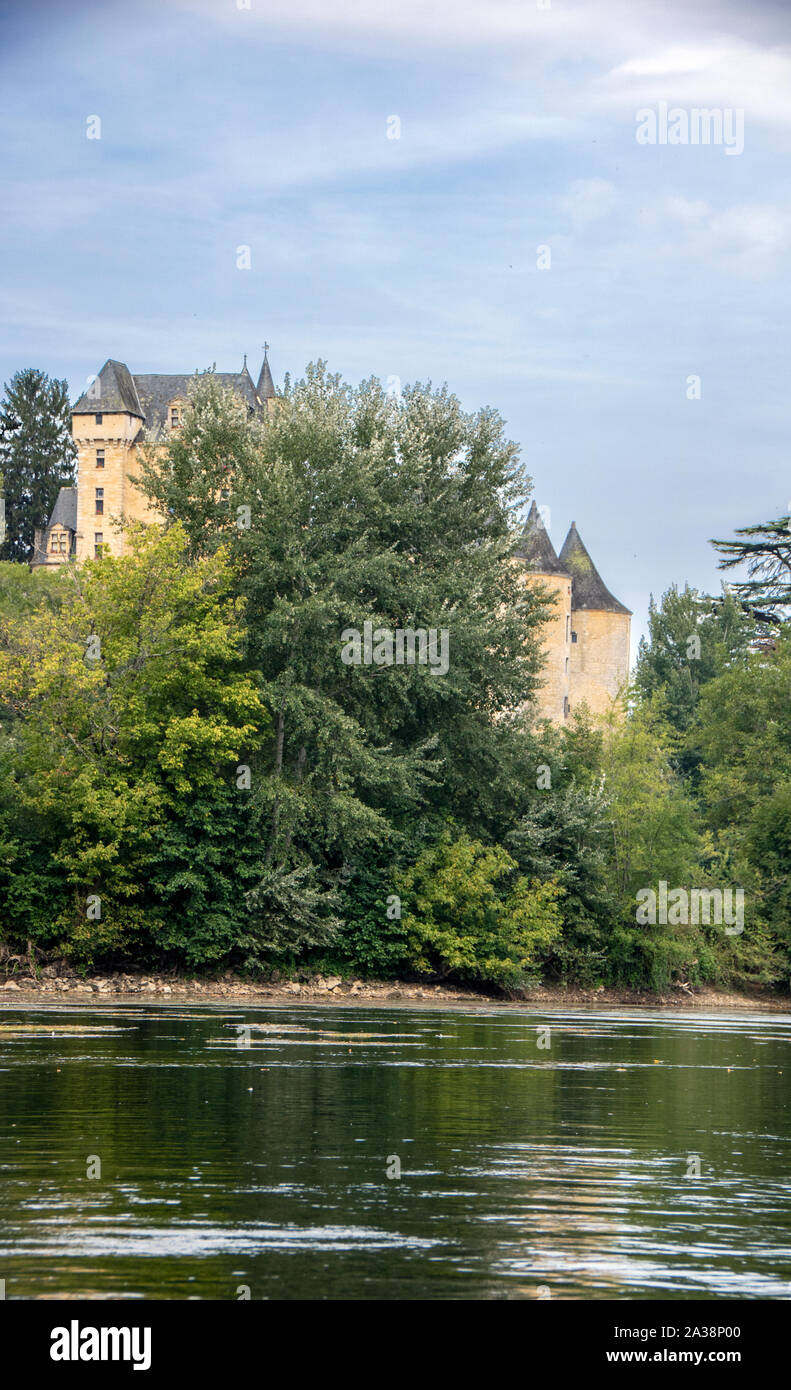 chateau de fayrac on the river dordogne, perigord noir, france Stock ...