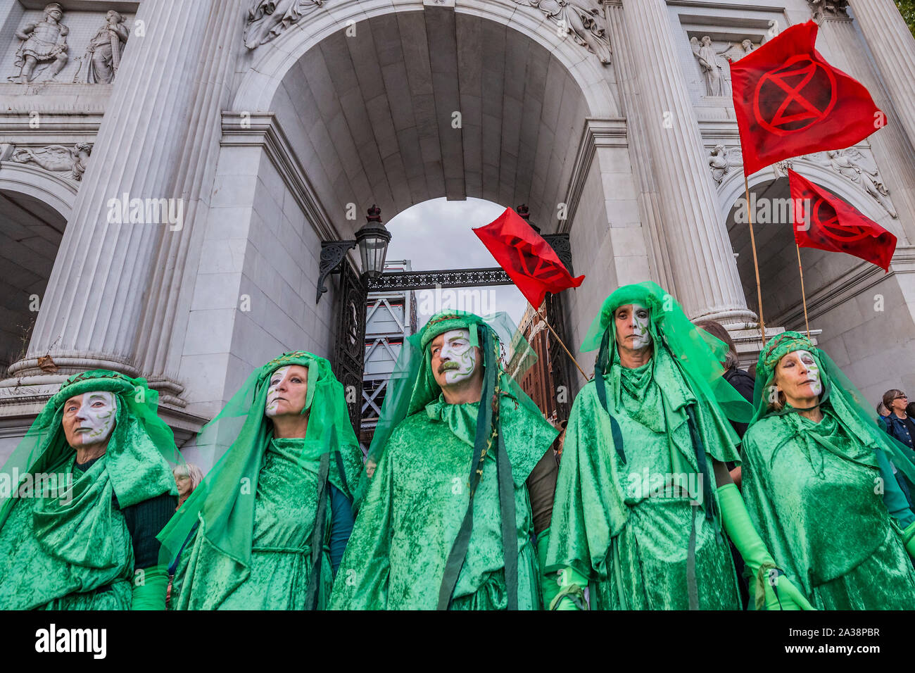 Extinct rebellion hi-res stock photography and images - Alamy