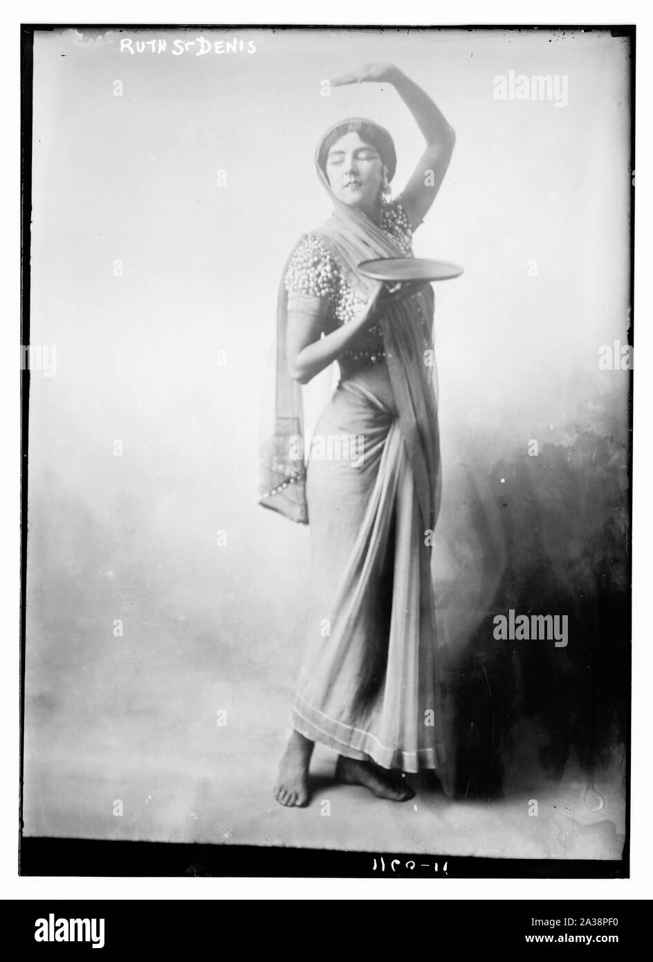 Ruth St. Denis Stock Photo - Alamy