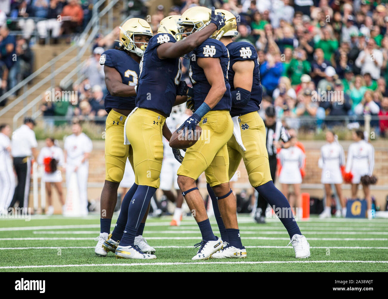 South Bend, Indiana, USA. 05th Oct, 2019. Notre Dame players celebrate ...