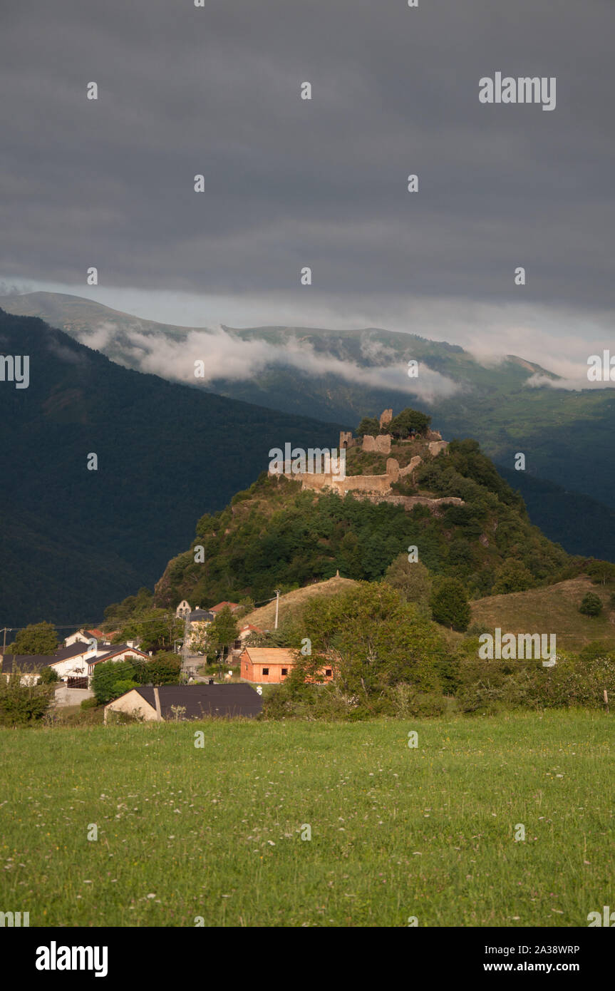 Chateau de Lordat is one of the oldest and largest feudal castles in ...