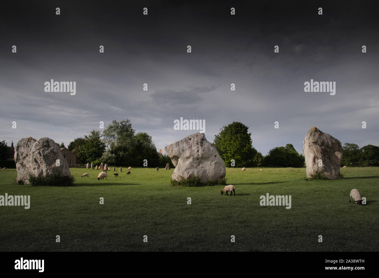 Prehistoric henges hi-res stock photography and images - Alamy