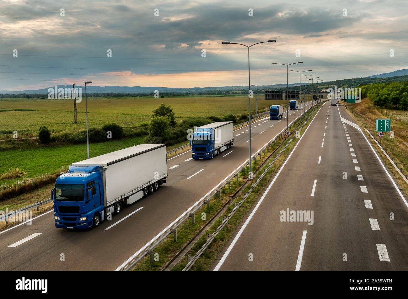 Lorry convoy hi-res stock photography and images - Alamy