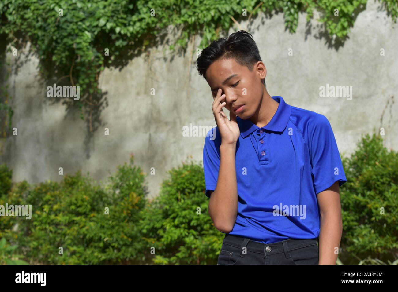 Teenage filipino hi-res stock photography and images - Alamy
