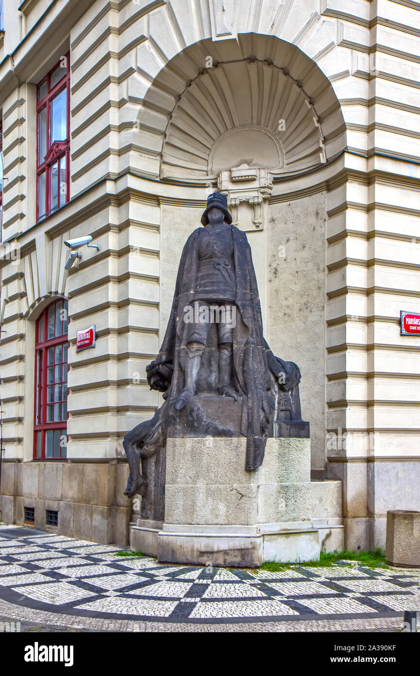 Town hall corner hi-res stock photography and images - Alamy
