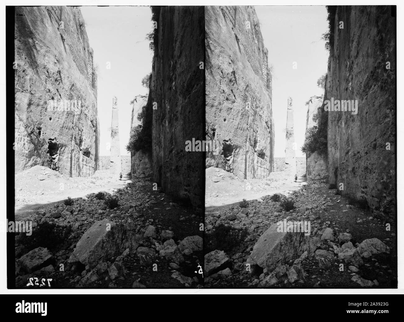 Draw bridge Black and White Stock Photos & Images - Alamy