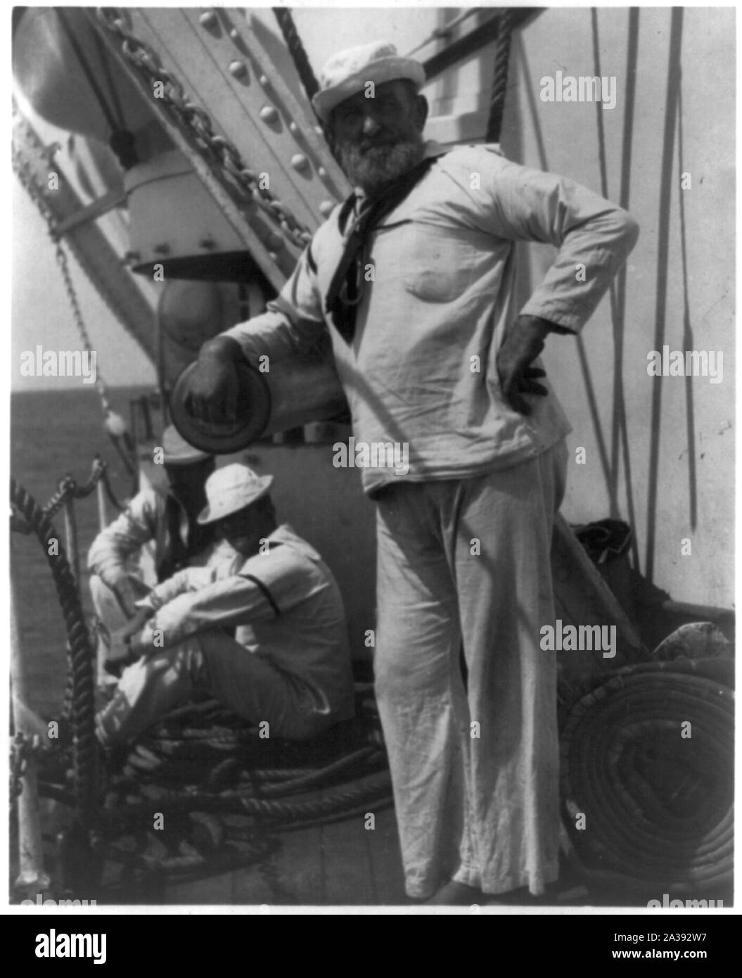 Sailors aboard hi-res stock photography and images - Alamy