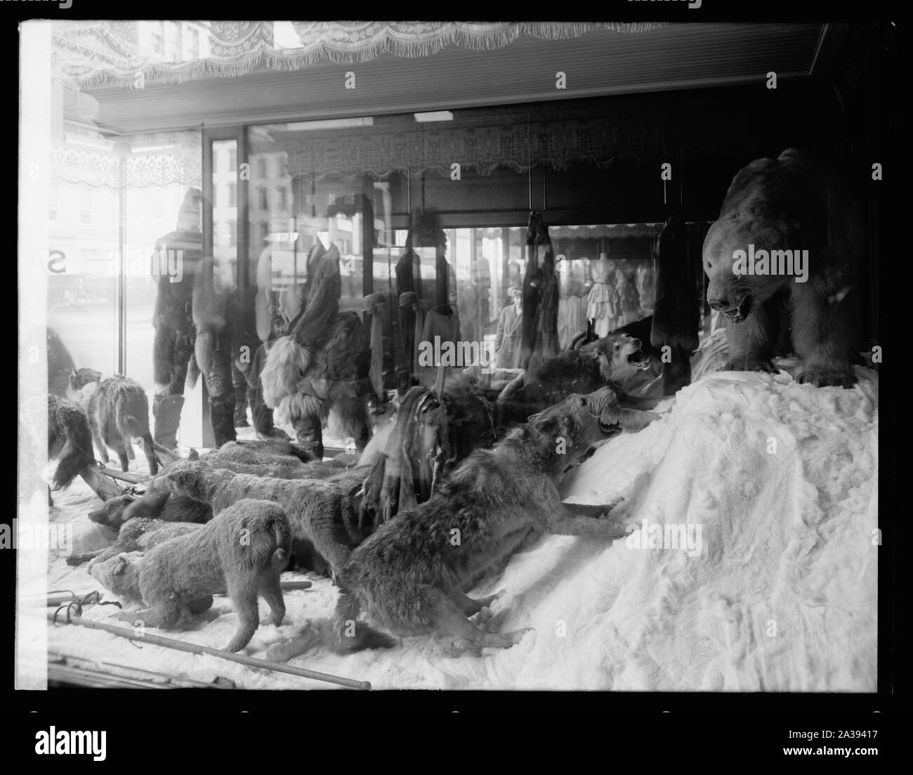Shop front door Black and White Stock Photos & Images - Alamy