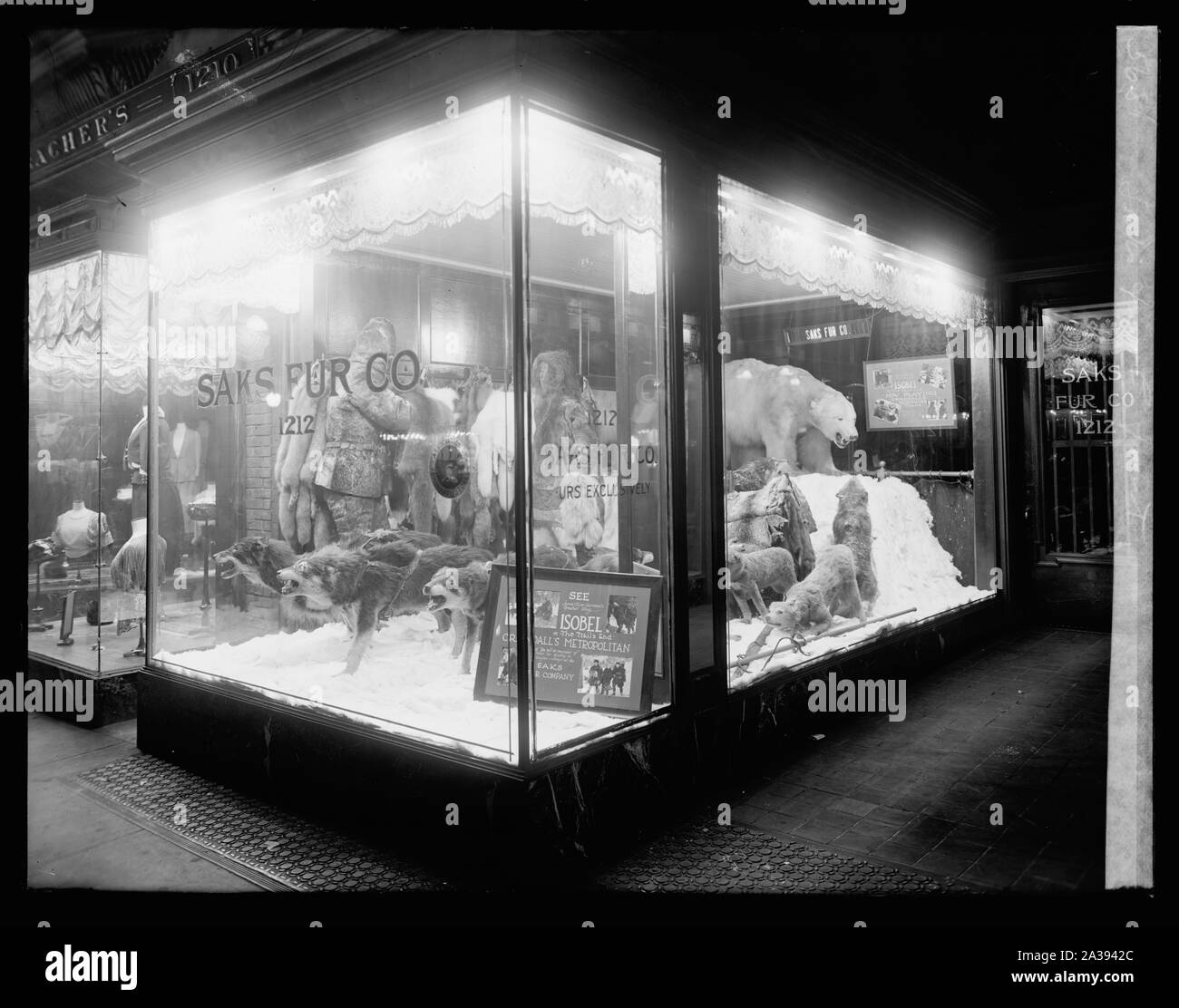 Trade storefront Black and White Stock Photos & Images - Alamy