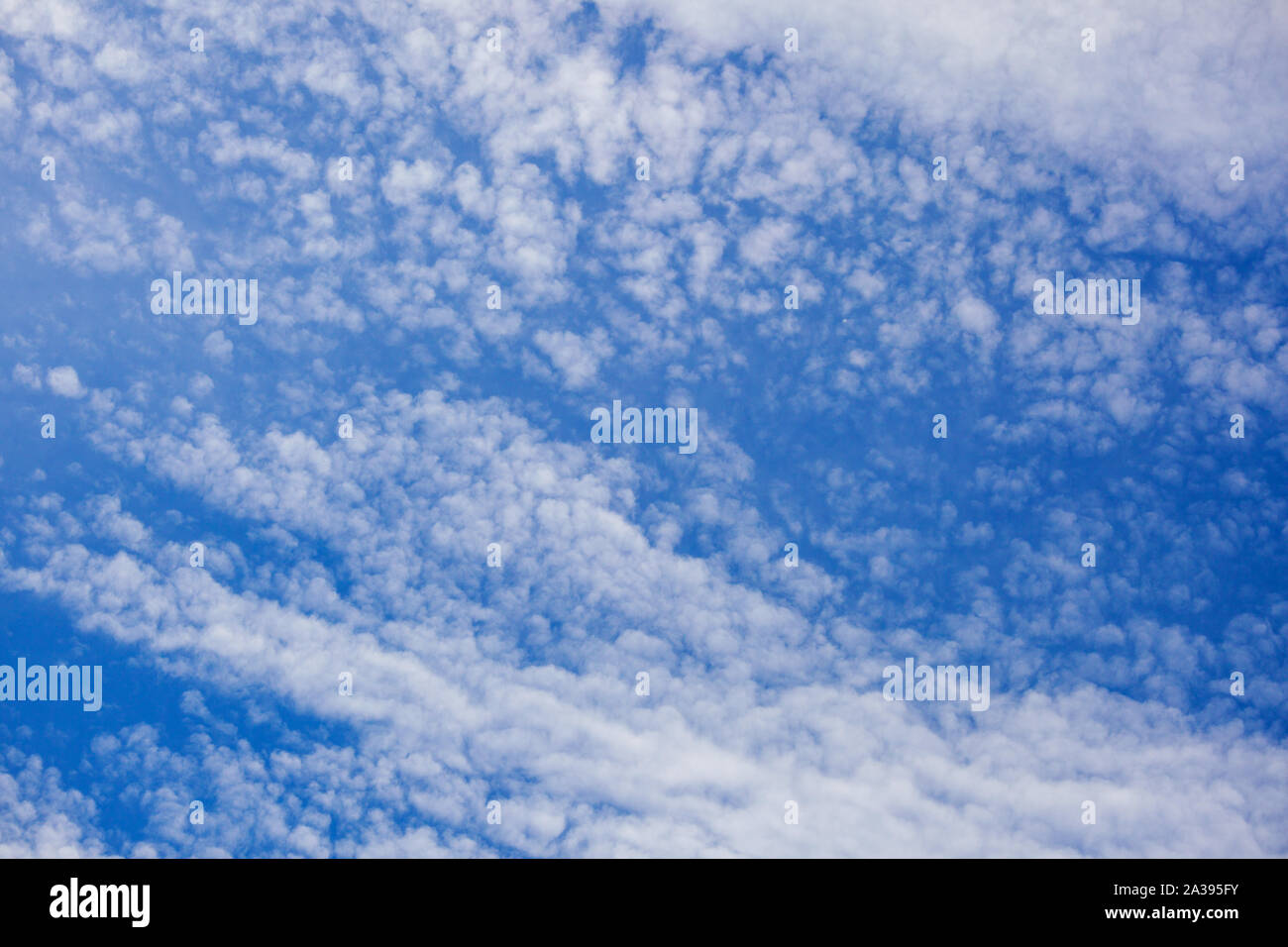Cirrostratus clouds hi-res stock photography and images - Alamy